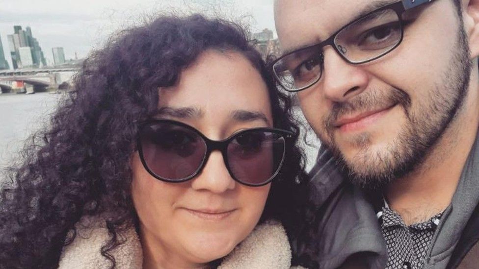 Aiden Aslin makes promise to fiancée over Ukraine return - BBC News