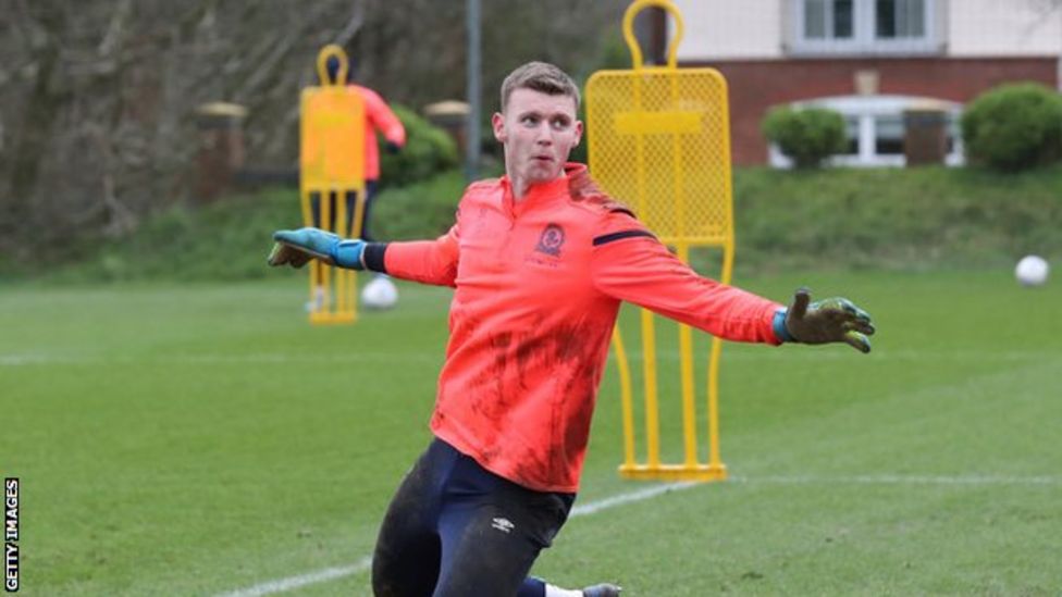 Ross County: Blackburn goalkeeper Joe Hilton signs on loan - BBC Sport