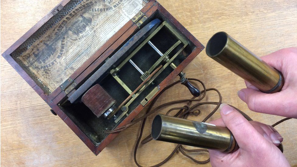 Staffordshire scientist's ‘shocking’ gadgets up for sale - BBC News