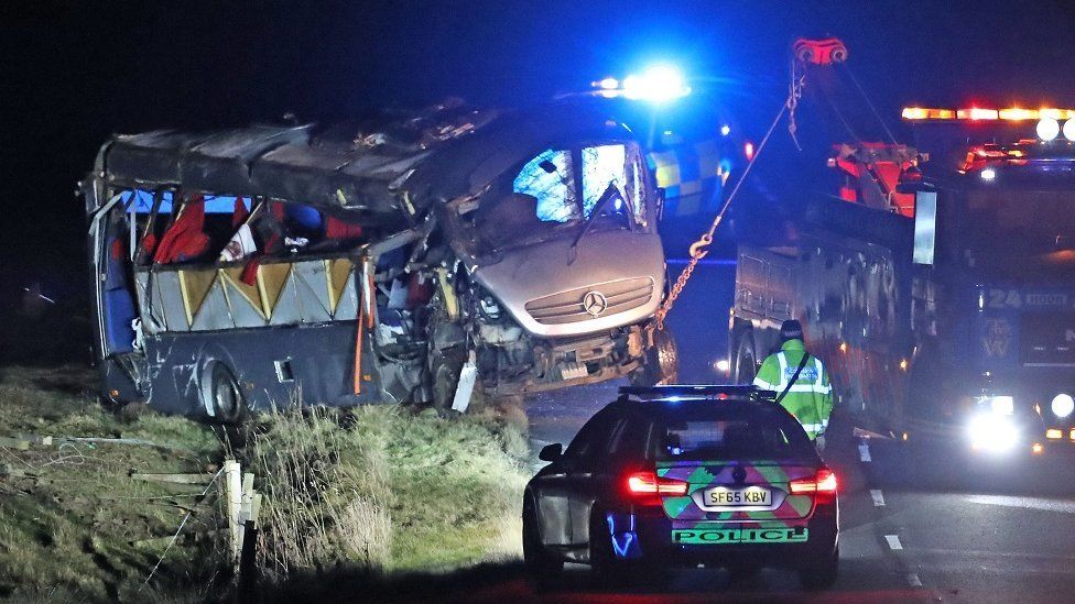 Police name victim of fatal minibus crash in Borders - BBC News