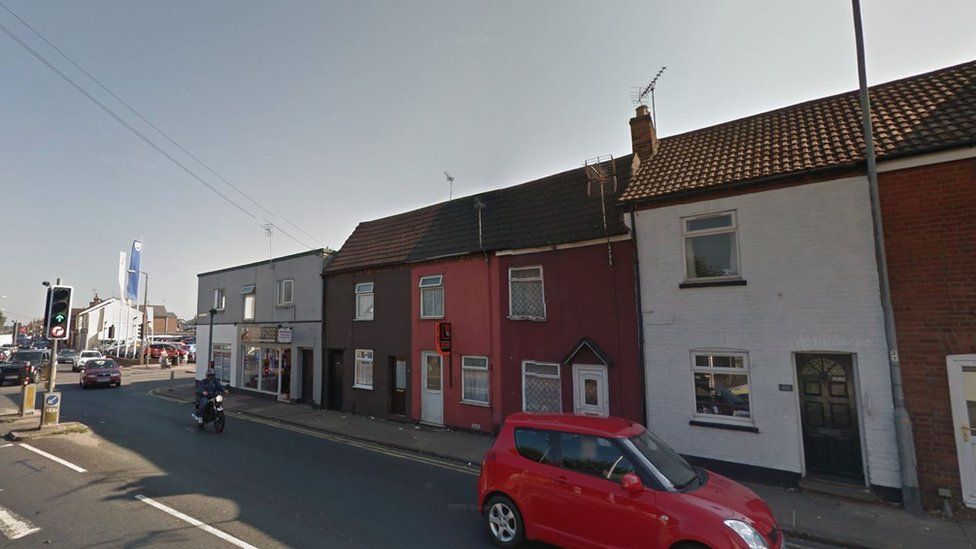 Man's face burned after liquid thrown in Colchester attack - BBC News