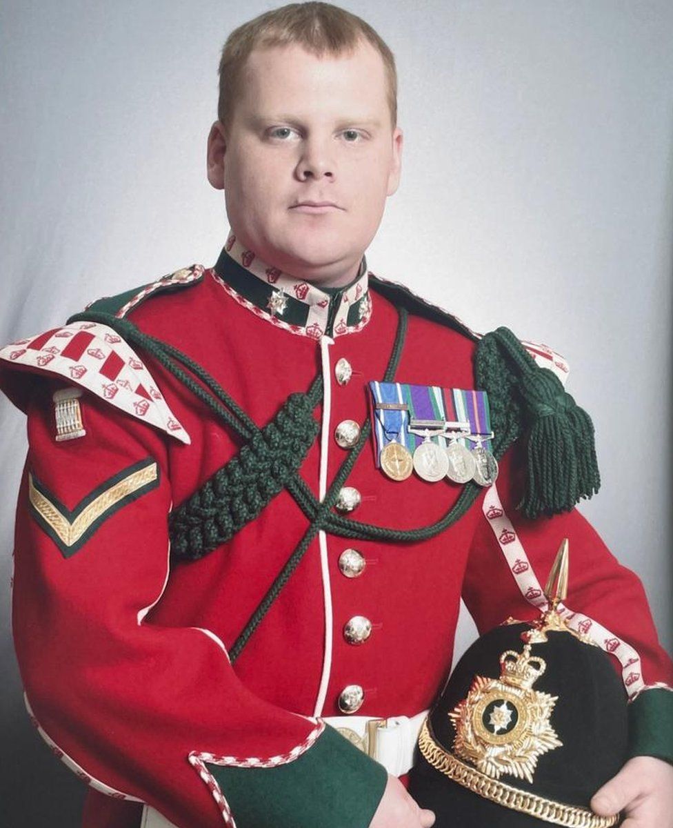 Army 'failed' soldier with PTSD who killed himself - BBC News
