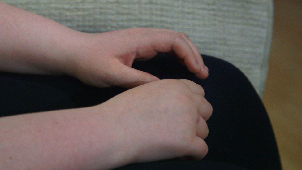 Vulnerable Cambridgeshire teenagers left with untrained staff - BBC News