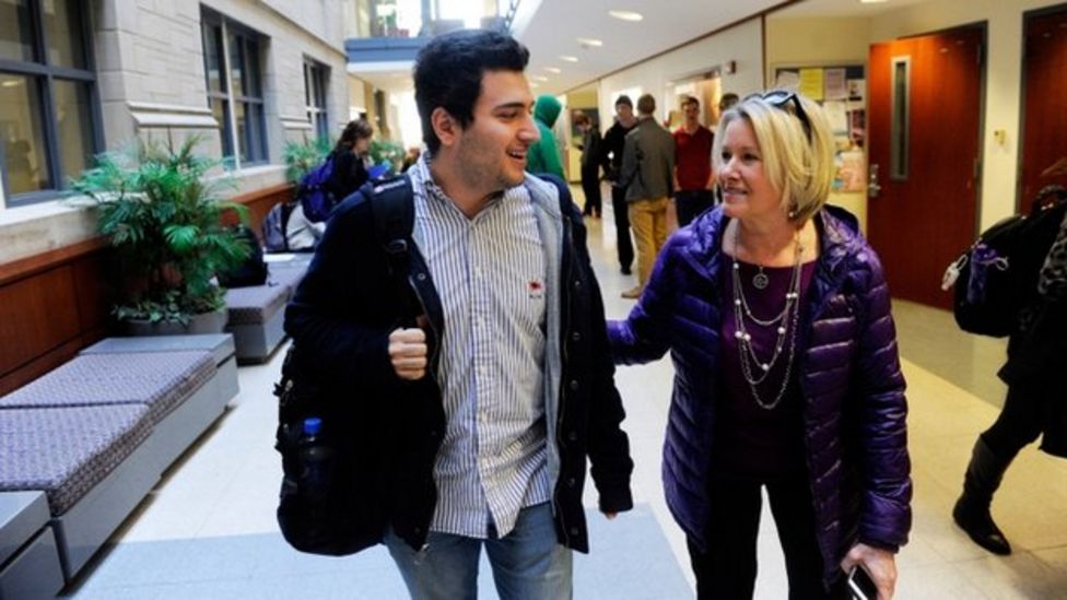 Migrant students ‘more motivated to learn’ - BBC News