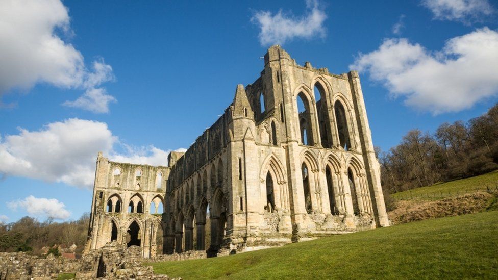 Rievaulx Abbey treasures on show in new museum - BBC News