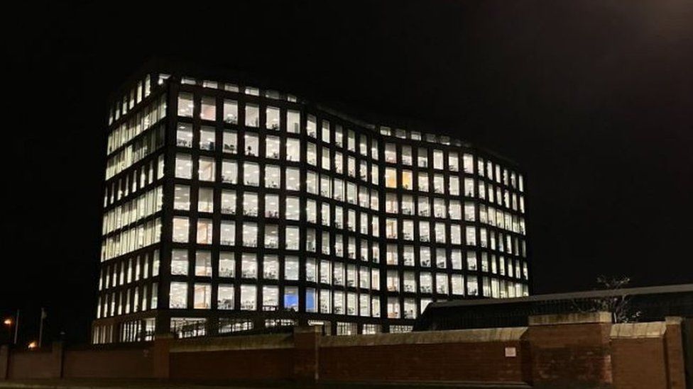 Second office block opposite Nottingham station approved - BBC News