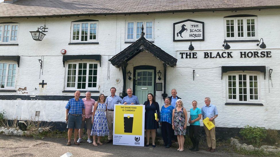 Black Horse, Grimston: Community raises £500,000 to save pub - BBC News