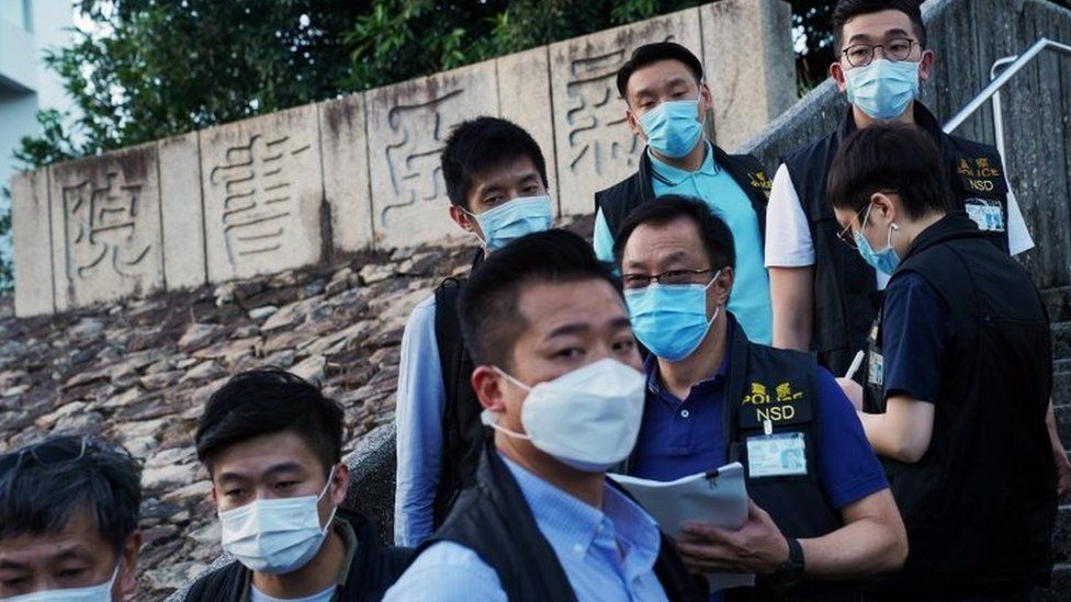 Hong Kong: 'Secession' arrests after Chinese University protest - BBC News
