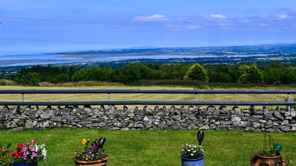 Ateb y Galw: Rhian Cadwaladr - BBC Cymru Fyw