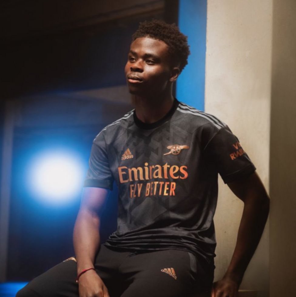 Arsenal unveil 2022-23 away kit - BBC Sport