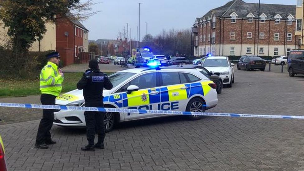 Swindon stabbing: Police presence increased after murder - BBC News