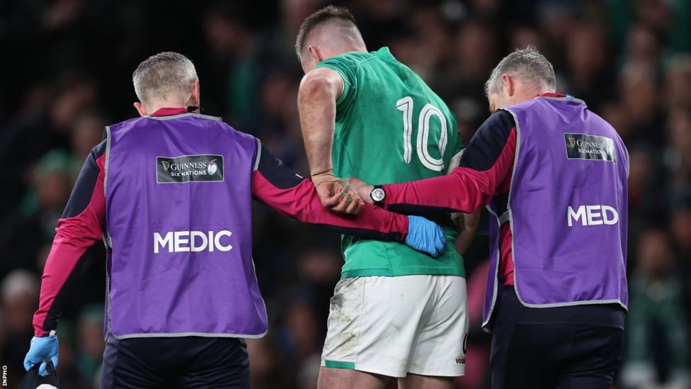 Johnny Sexton: Cullen unsure whether injured fly-half's Leinster season ...