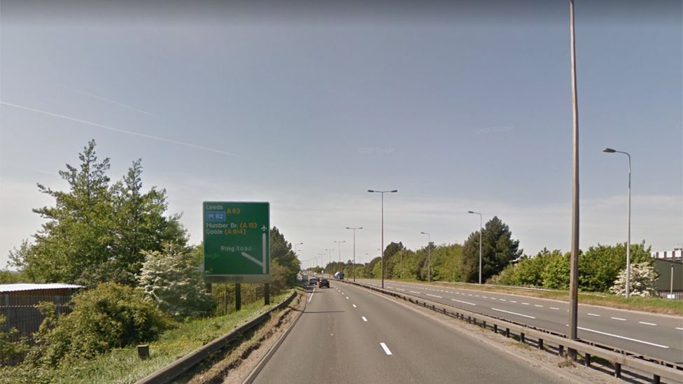 Hull man Darren Barker named as victim in A63 crash - BBC News