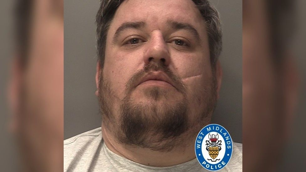 James Davis' jail term increased for Brownhills baby crash death - BBC News