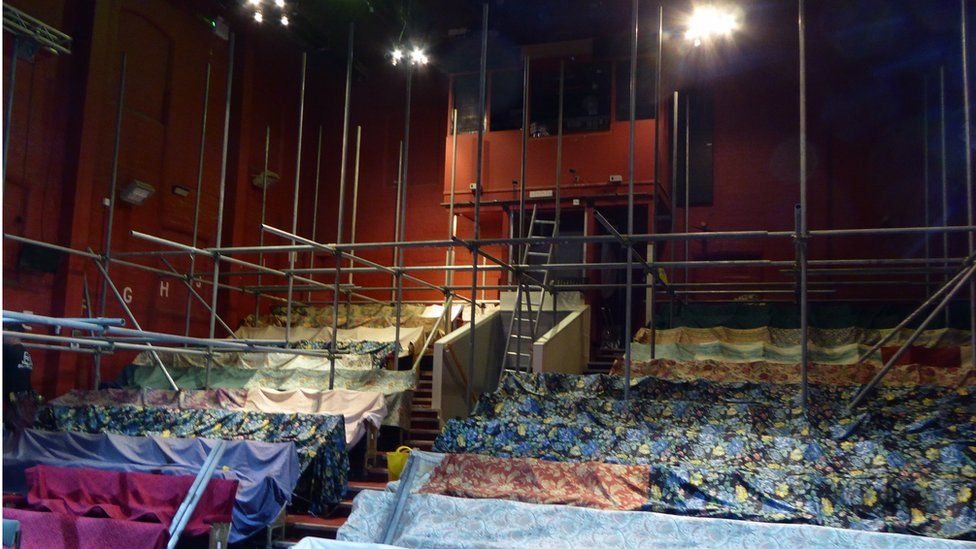 Sharnbrook Mill Theatre's curtain up after £60k revamp - BBC News