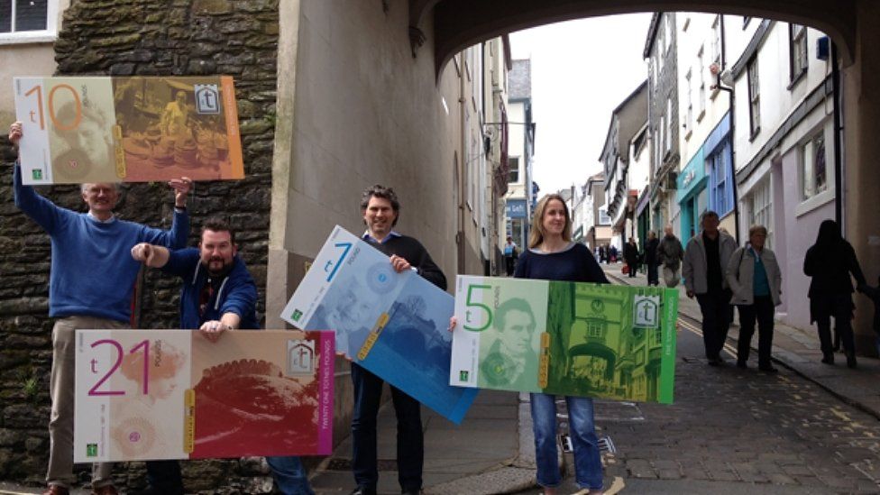 Totnes pound: Currency killed by 'cashless economy' - BBC News
