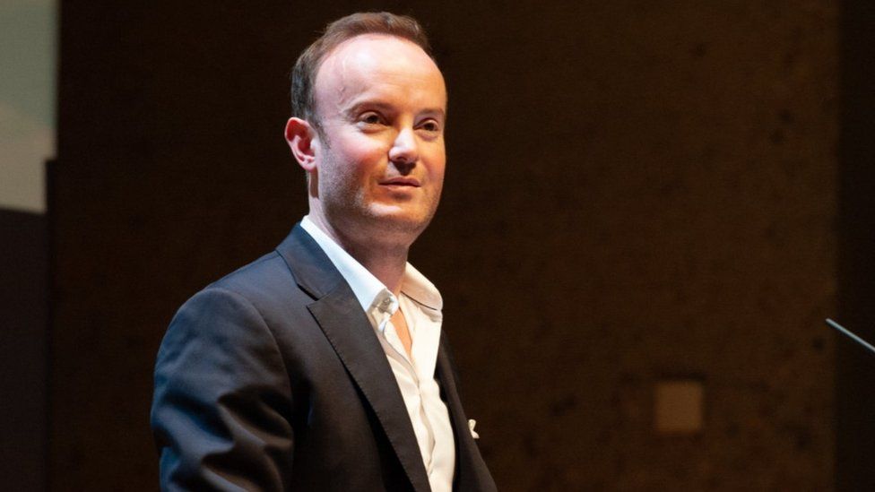 Suffolk County Council publishes first carbon emissions 'budget' - BBC News