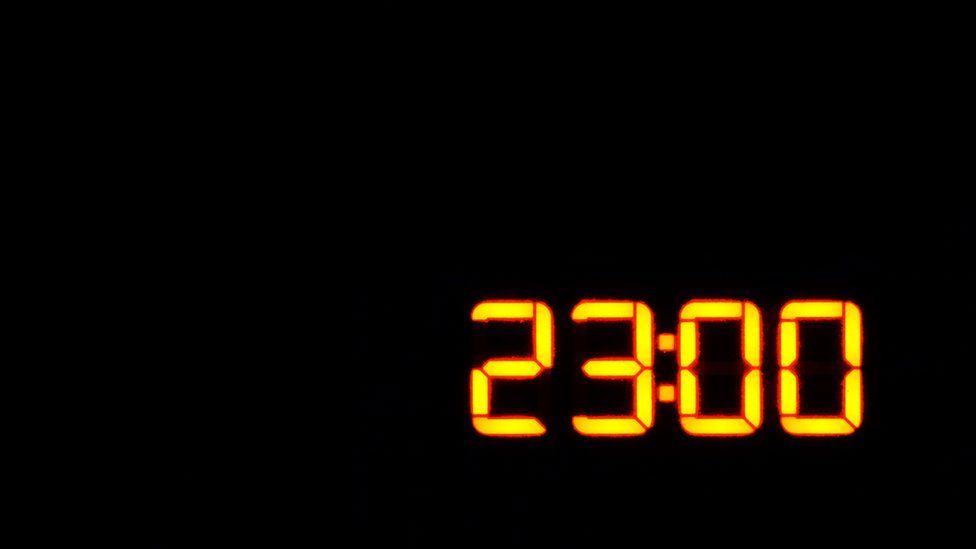 Coronavirus: New restrictions for parts of Northern Ireland - BBC Newsround