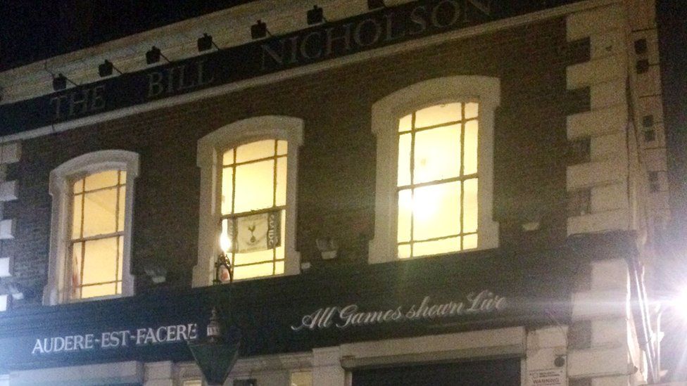 Woman jailed for murdering her partner in Tottenham pub flat - BBC News