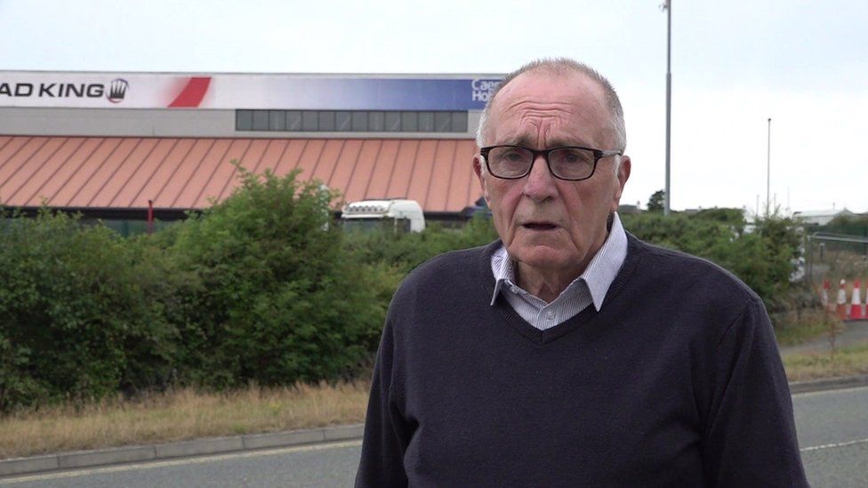 Pobl Ynys Môn i gael dweud eu dweud ar sut i wario £23m - BBC Cymru Fyw