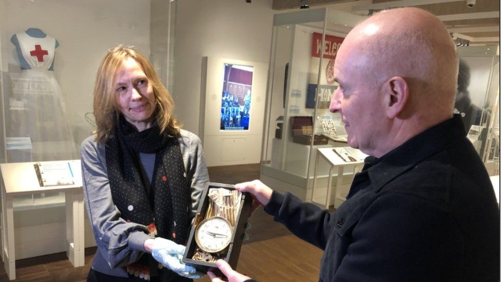 Aberfan disaster clock given to National Museum Wales - BBC News