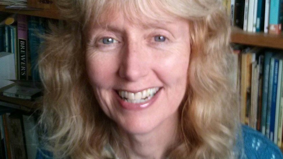 Dahl i gipio'r dychymyg - BBC Cymru Fyw