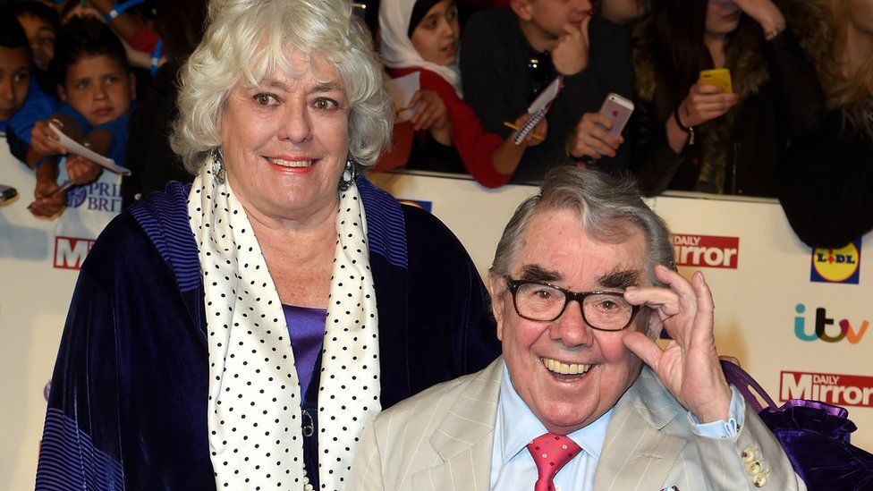 Ronnie Corbett 'given motor neurone disease diagnosis' - BBC News