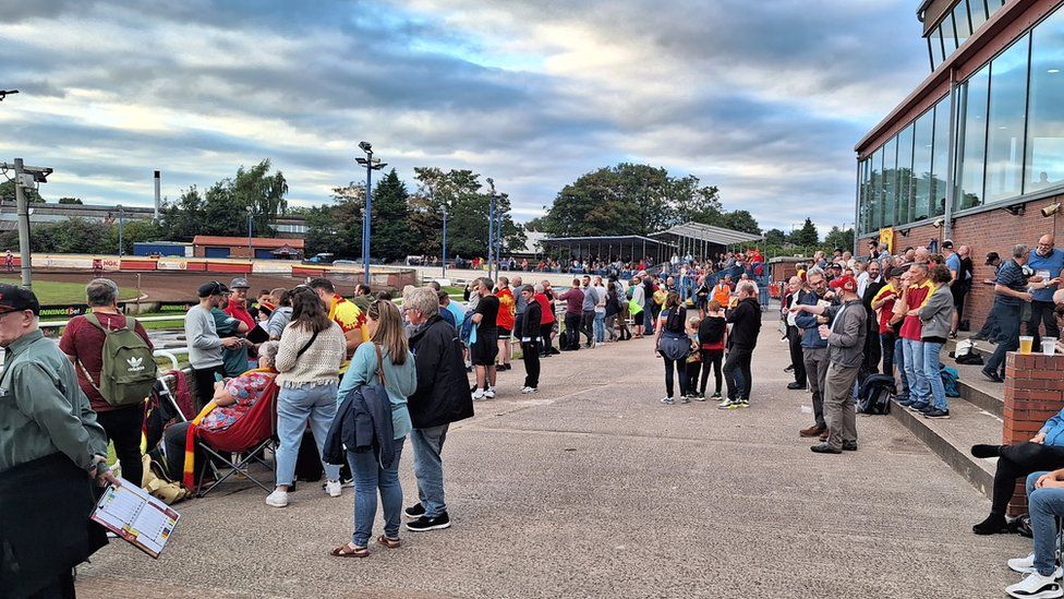 Perry Barr speedway fans' sadness over arena demolition plan - BBC News