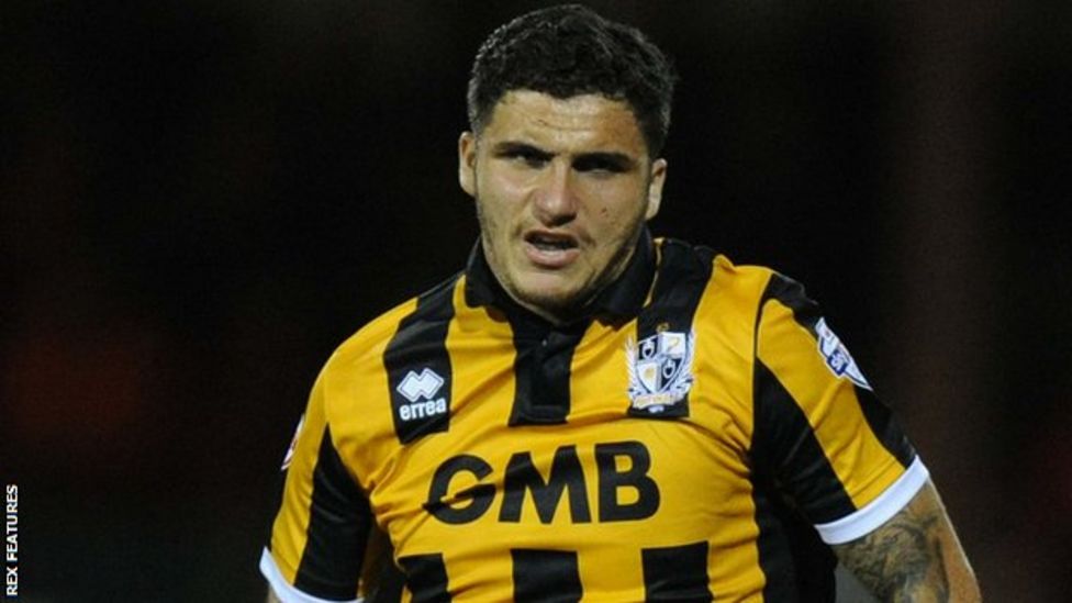Ryan Inniss: Crystal Palace defender joins Southend United on loan ...