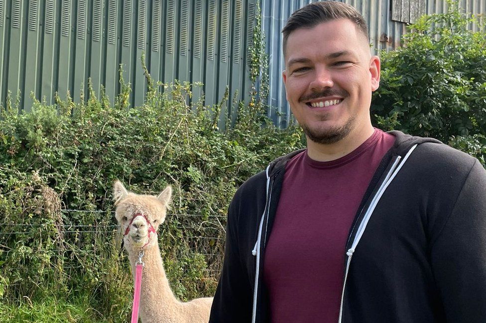 Ateb y Galw: Neil Roberts - BBC Cymru Fyw