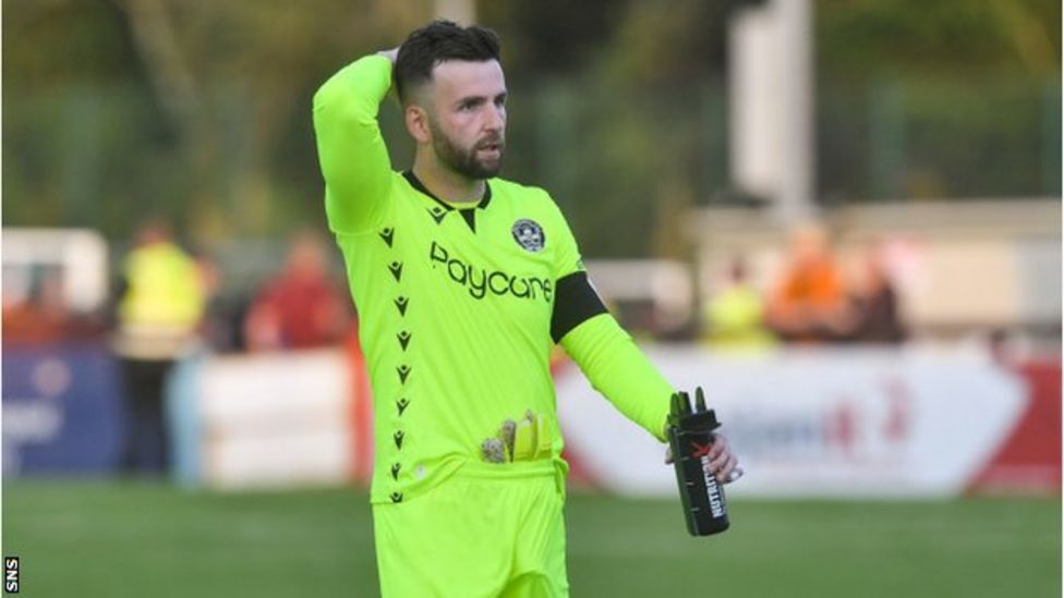 Motherwell: Alexander left partly due to 'toxicity' from fans - Liam ...