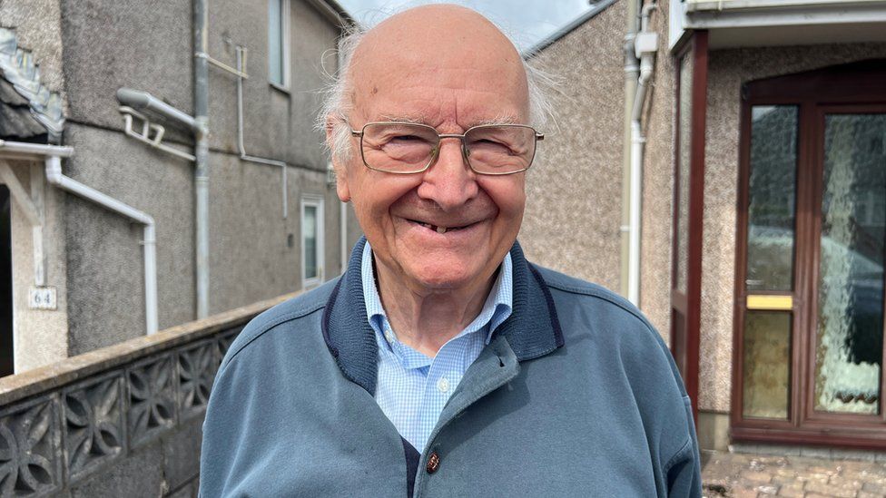 Swansea: Seven-year sinking house rebuild saga for owner - BBC News