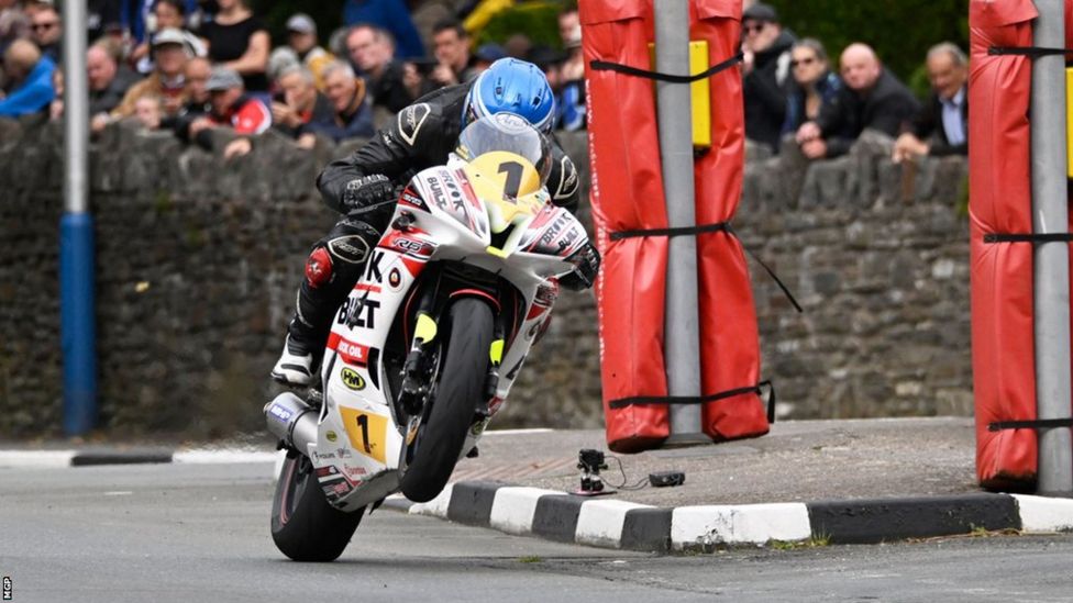 Manx Grand Prix: Newcomer Joe Yeardsley charges to record-breaking ...