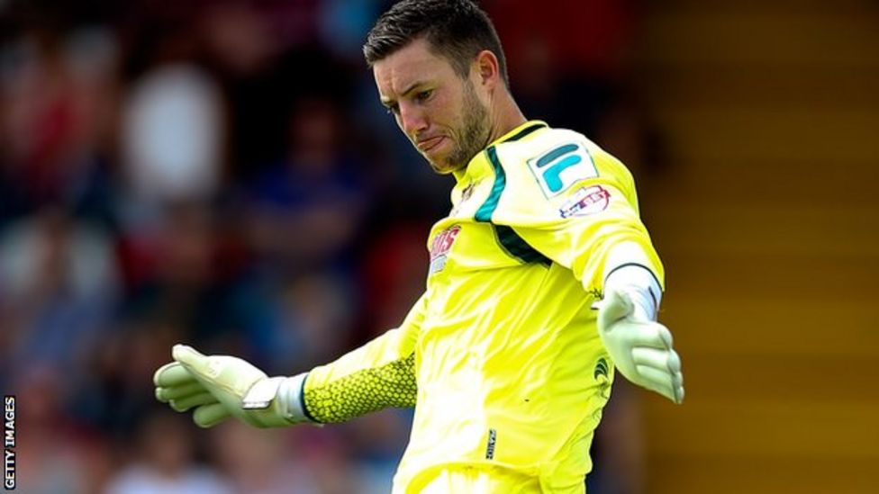 Cambridge United: Goalkeeper Sam Beasant signs one-year deal - BBC Sport