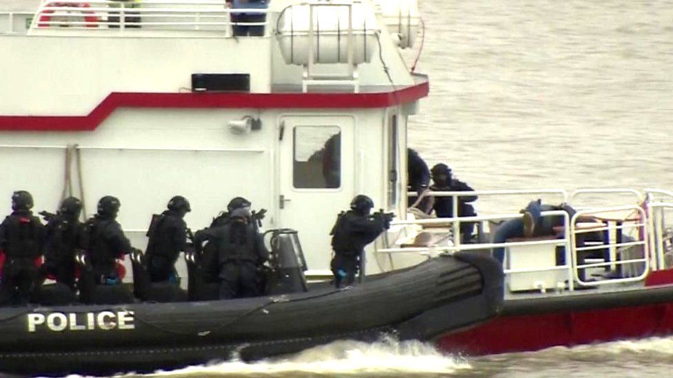 Terror threat: UK upgrades armed police response - BBC News