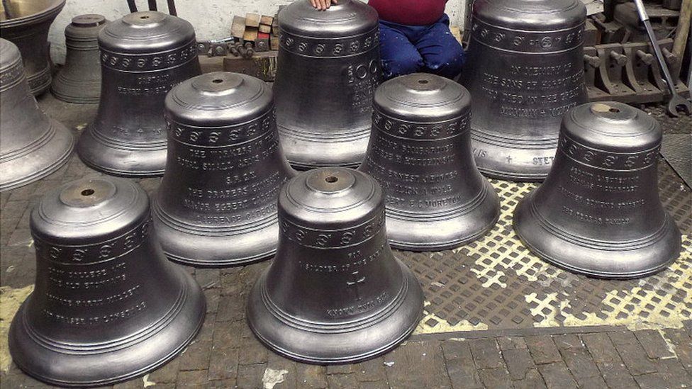 Ypres' English bells ring out at centenary ceremony - BBC News