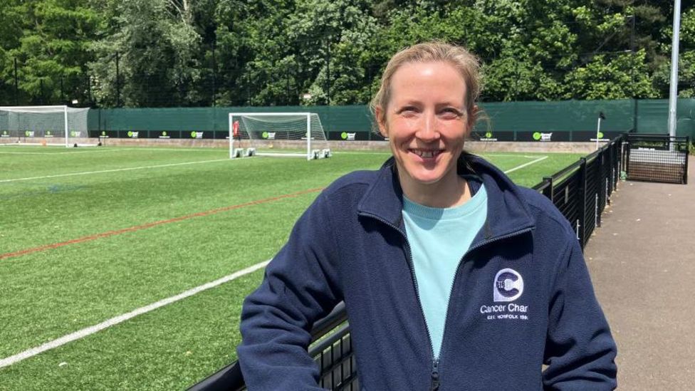 Cancer walking football group helps patients 'overcome' problems - BBC News