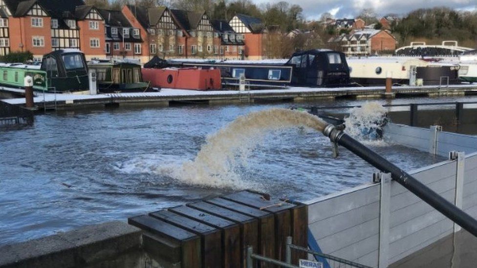 Northwich flood defences 'worked' as storm swept across town - BBC News