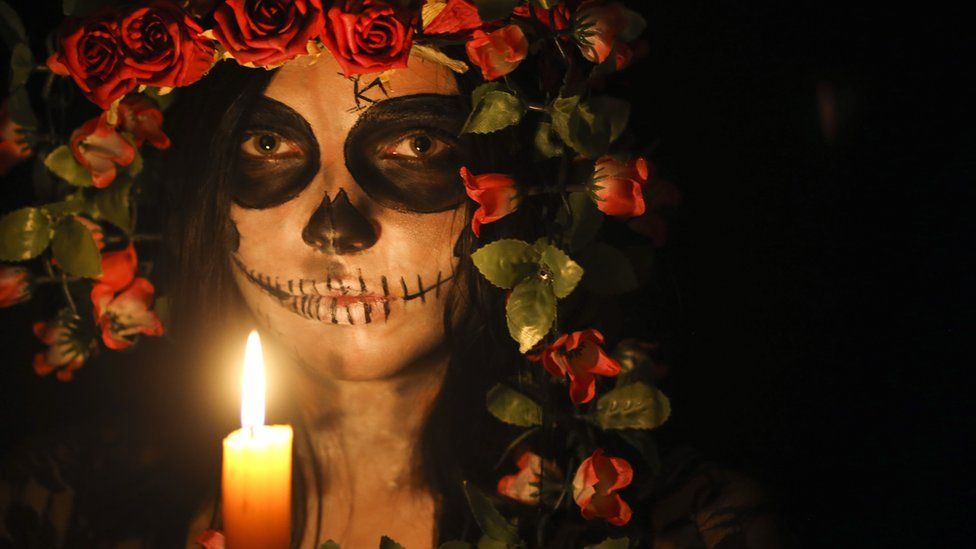 Light Up the Night: Bristol and Clevedon host bereavement events - BBC News