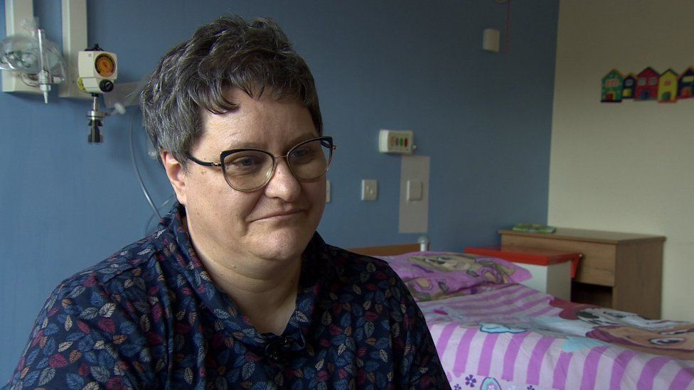 NI Children's Hospice: Parents say service 'vital' as bed cuts examined ...