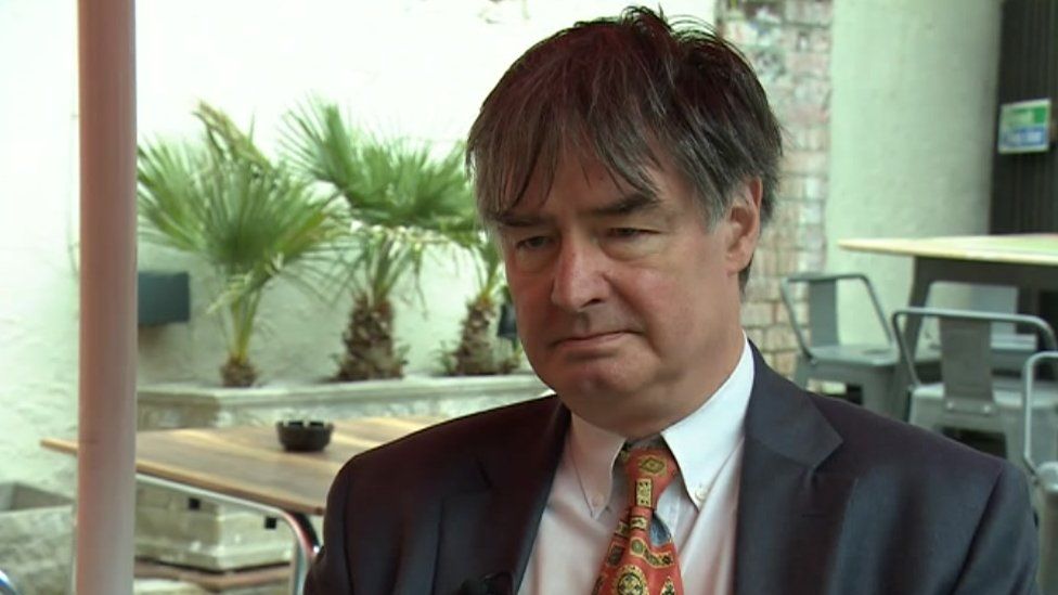 Sale of £1m hotel plot put on hold by Basildon Council - BBC News