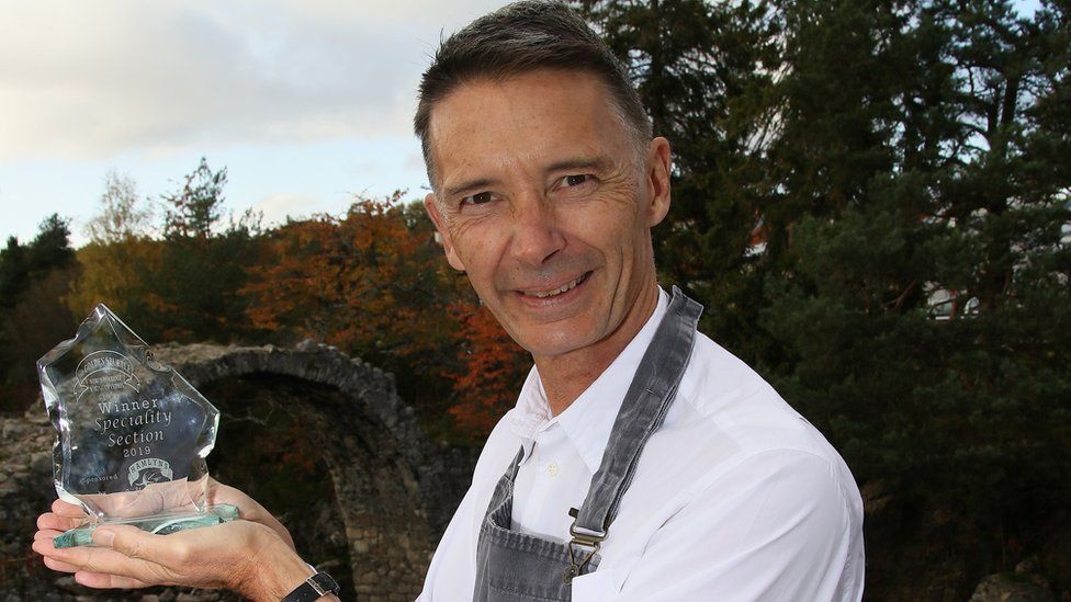 England takes the World Porridge Making title in the Highlands - BBC News