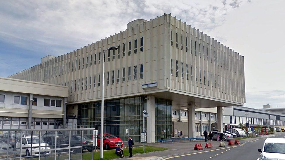 BMA: Scotland's NHS is stretched to 'breaking point' - BBC News