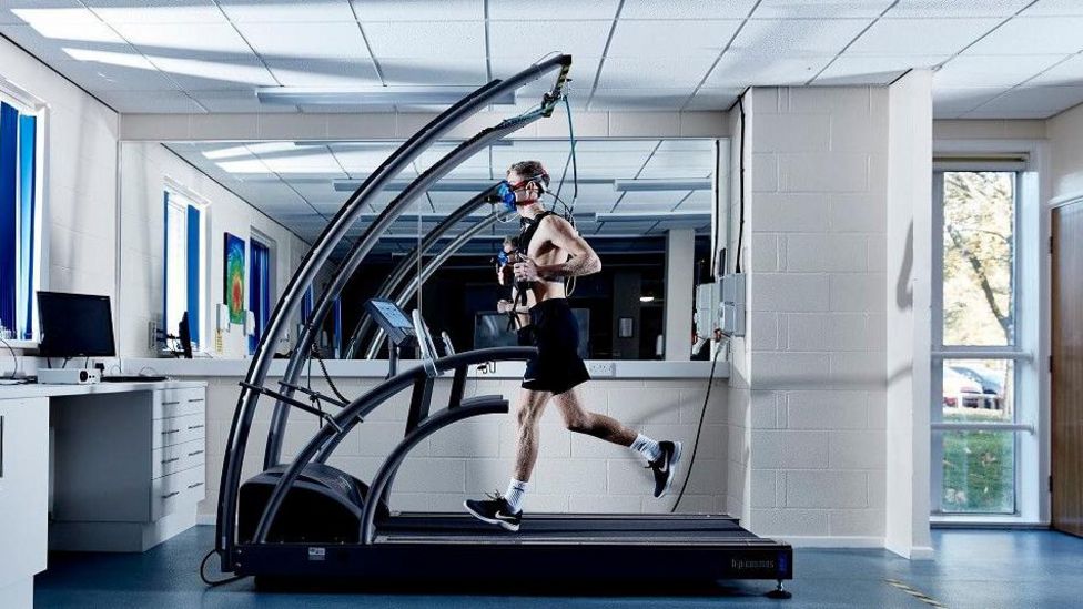 Keele University sport and exercise science course launches - BBC News