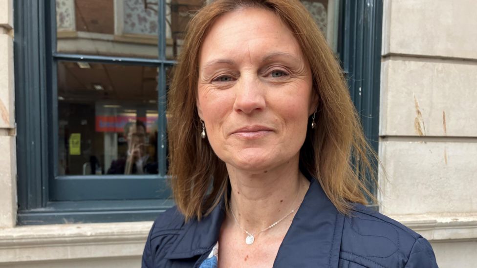 Worcester voters hope new Labour MP will bring a change - BBC News