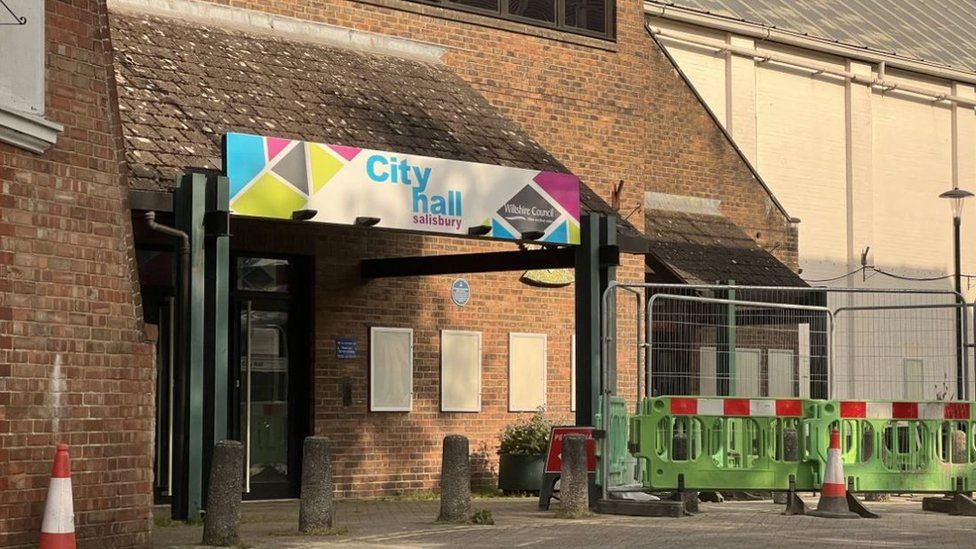 Roof Collapse Fears Prompt New Plan For Salisbury City Hall BBC News Roof Collapse Fears Prompt New Plan For Salisbury City Hall BBC News