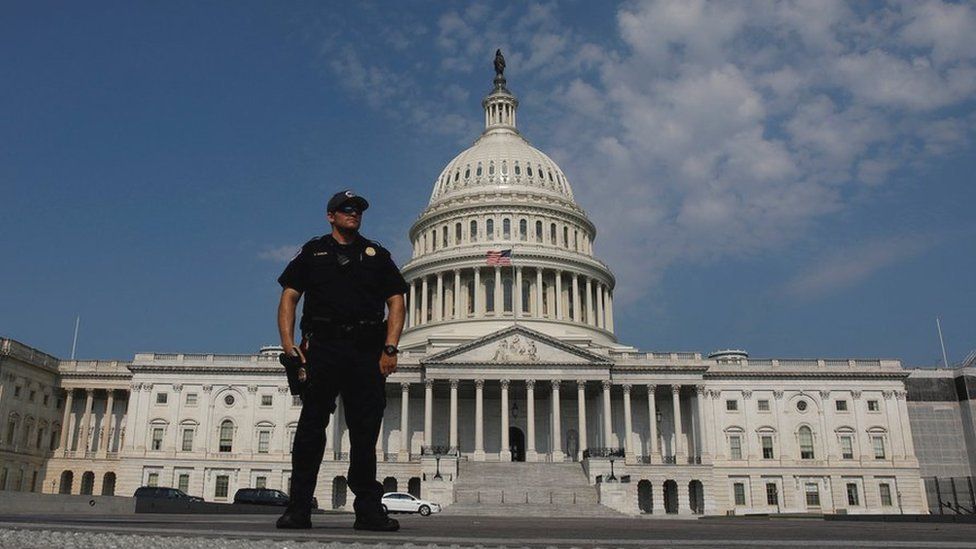 Congressional baseball game goes on in wake of shooting - BBC News