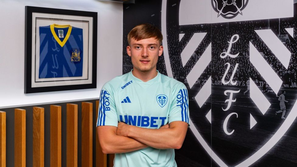 Leeds United news: Marley Wilson, Dan Toulson, Joe Snowdon sign new ...