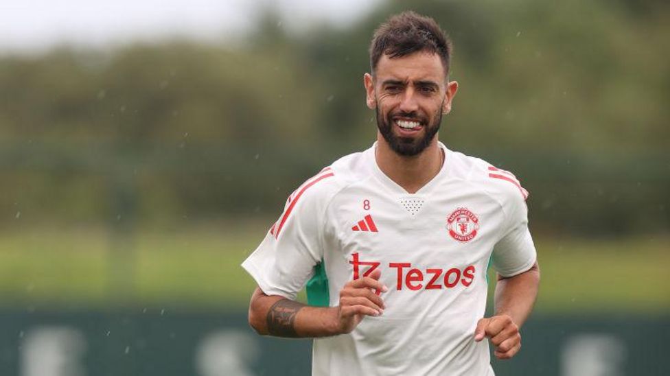 'Ten Hag views Fernandes as an outstanding leader' - BBC Sport