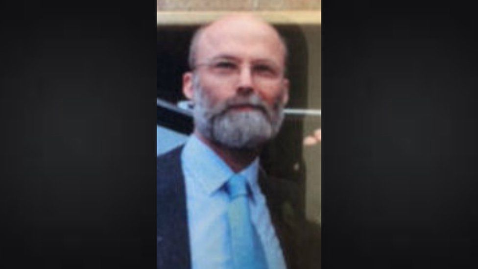 Renewed appeal to trace missing Perth pastor Peter Edwards - BBC News